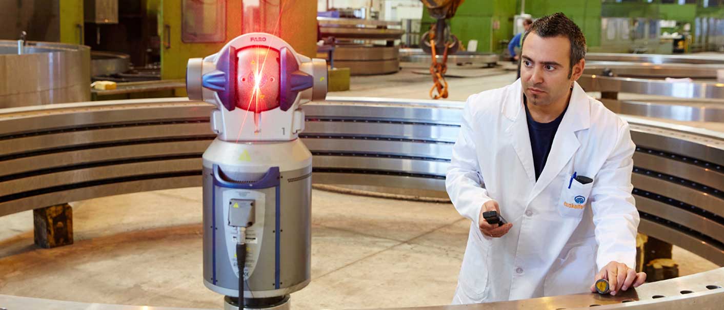 Ensayos UT, MT, PT y VT con inspectores propios Nivel III - euskalforging